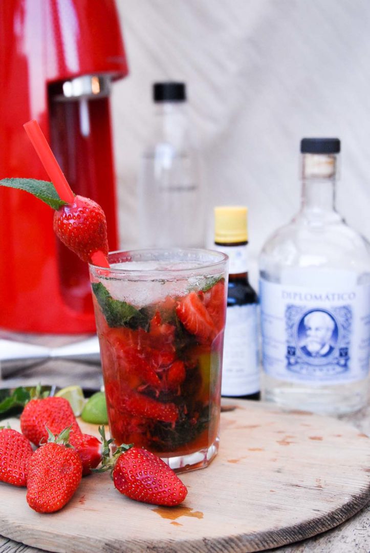 Mojito fraise, Rhum Diplomatico Planas et eau gazeuse Sodastream ...